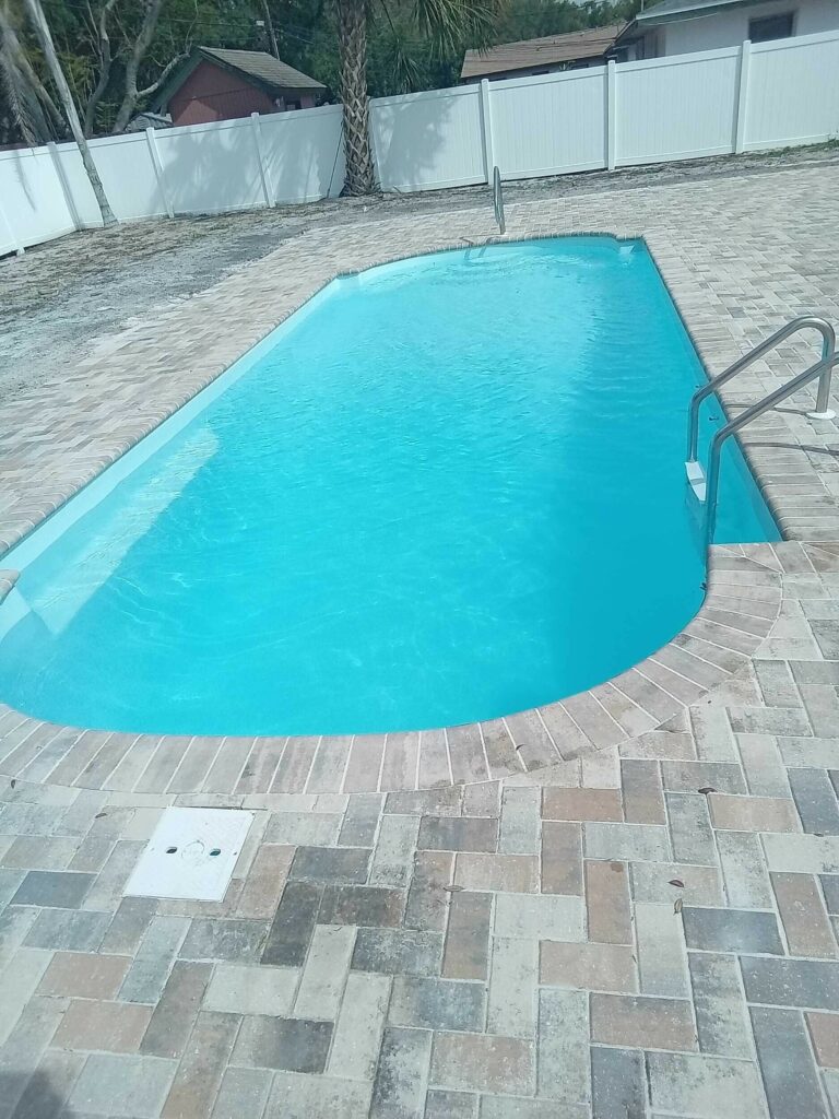 Roman - 11’8″x28’4″x3-6′ - Pettit Fiberglass Pools Tampa Bay