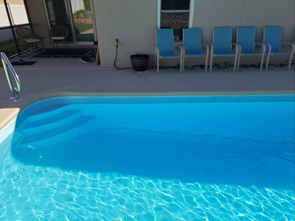 Tropical - 12’2″x24’x3-6′ - Pettit Fiberglass Pools Tampa Bay