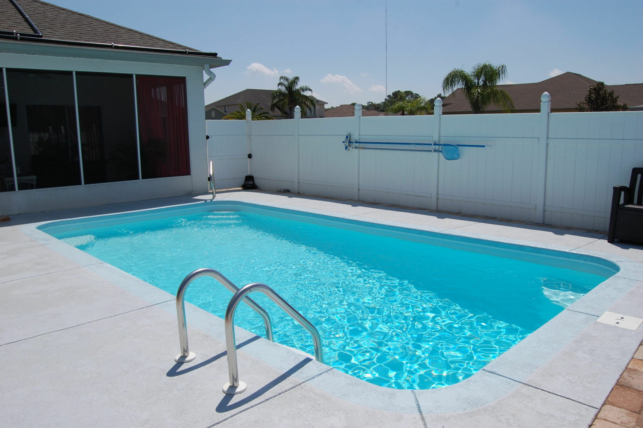 Tropical - 13x25x3-6′ - Pettit Fiberglass Pools Tampa Bay